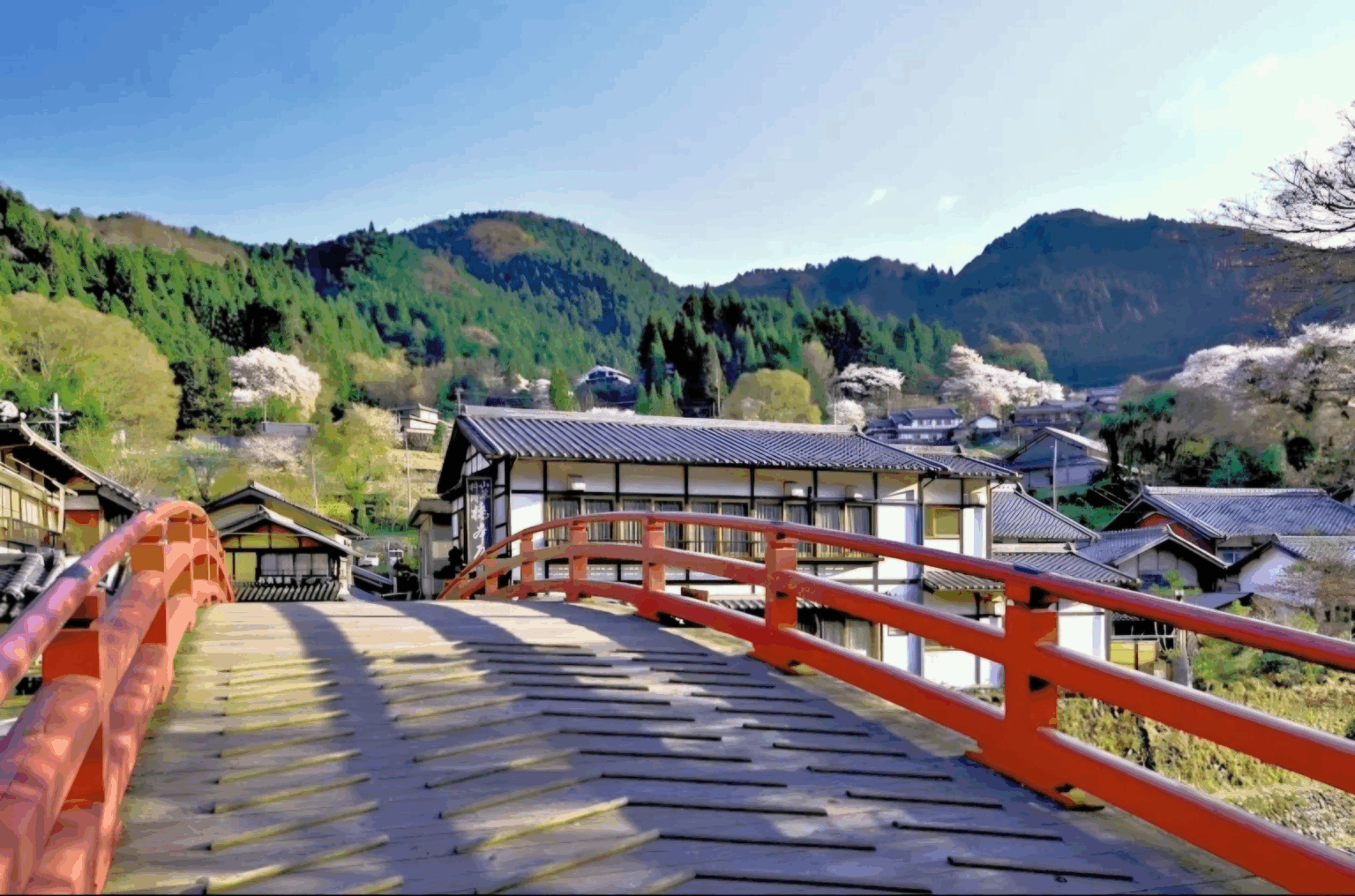 龍王ヶ淵の魅力と周辺の観光地11選！歴史ある神社や滝、閉鎖情報などを紹介。 | neoNARA | 奈良観光サイト