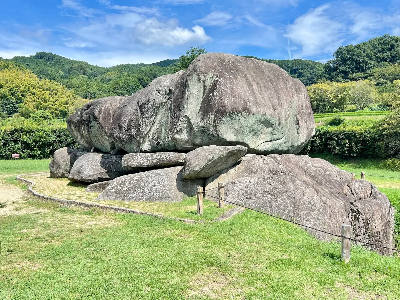 【明日香村観光ガイド】モデルコースや古墳巡り、いちご狩り、レンタサイクルなどを徹底紹介！ | neoNARA | 奈良観光サイト